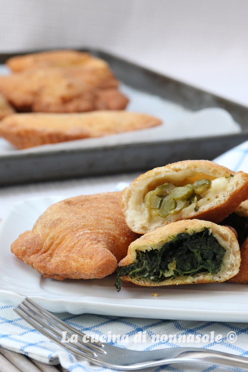 La cucina di Nonna Sole: Panzerotti pugliesi... Per quanti modi di fare ...