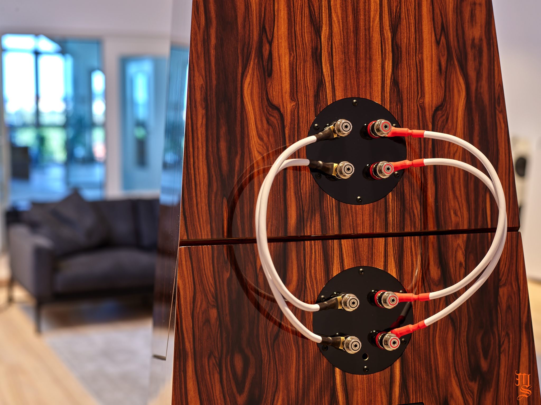 KAISER ACOUSTICS GRANDE PHOTOS – M & S | Ultimate High-Fidelity