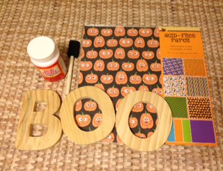 HALLOWEEN IDEAS: DIY WOODEN "BOO" DECORATION