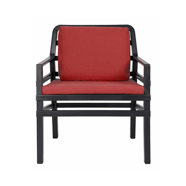 Idei de amenajare a casei cu scaunele metalice Horeca