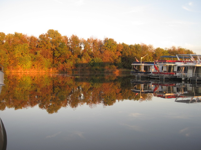 Bergs On Great Escape: Locks, docks and alligators (Tenn-Tom waterway)