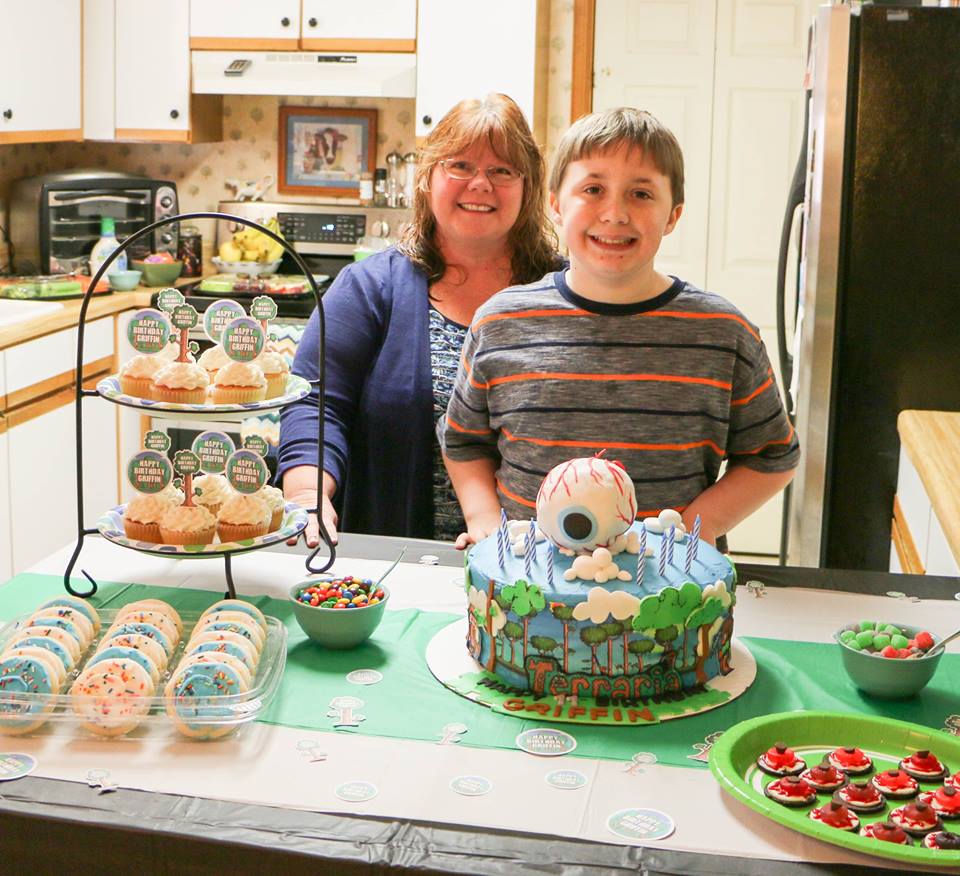 Missy Made It!: Griffin's 11th Birthday Party - Terraria Theme!