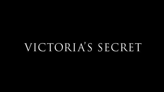 De la publicité: Victoria's Secret, ou comment une marque devient média.
