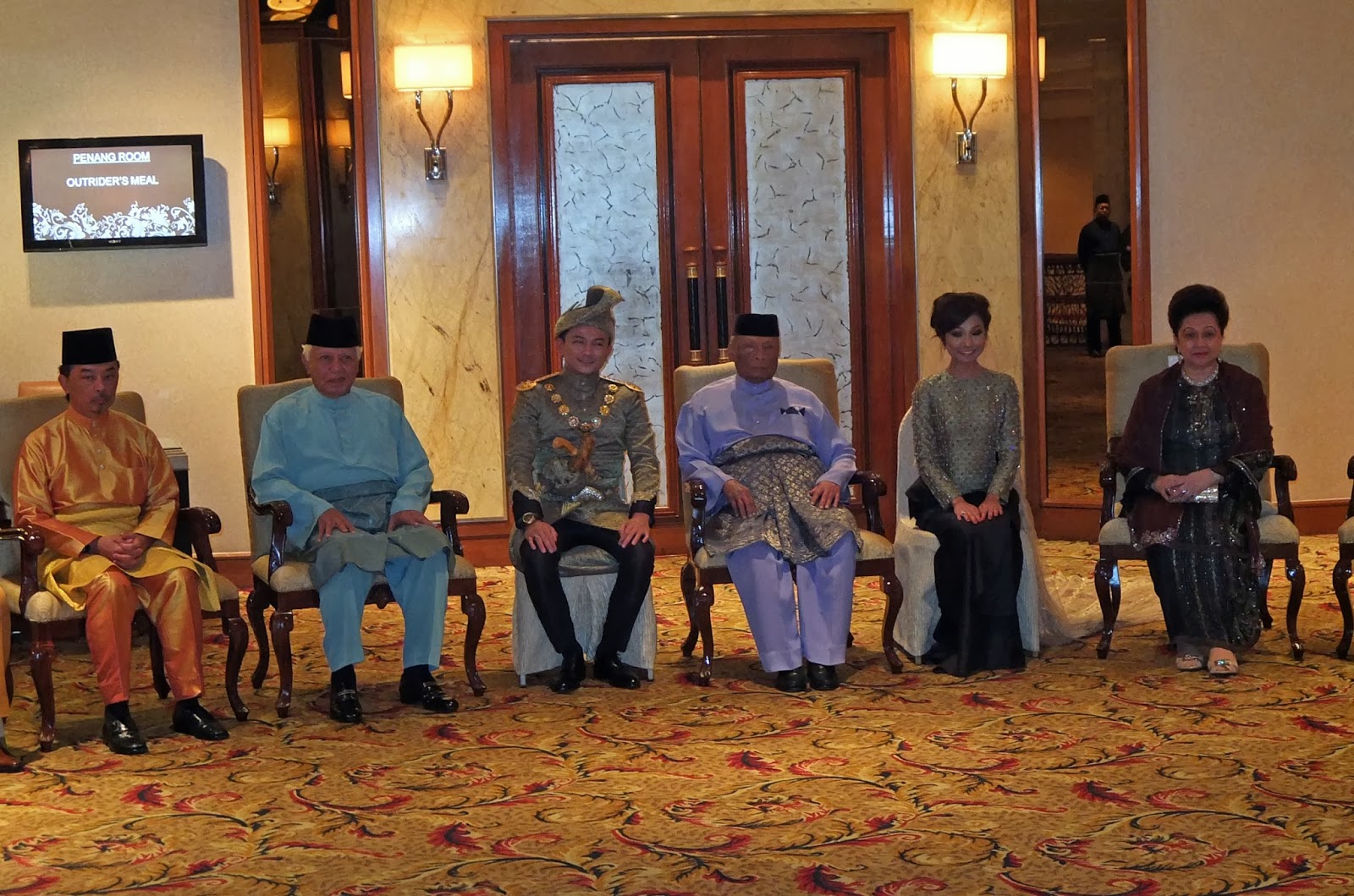 Kee Hua Chee Live!: FASHION DESIGNER JOVIAN MANDAGIE MARRIED NINA ...