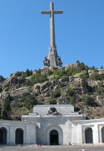 History Controversy in the News: World's most controversial monuments