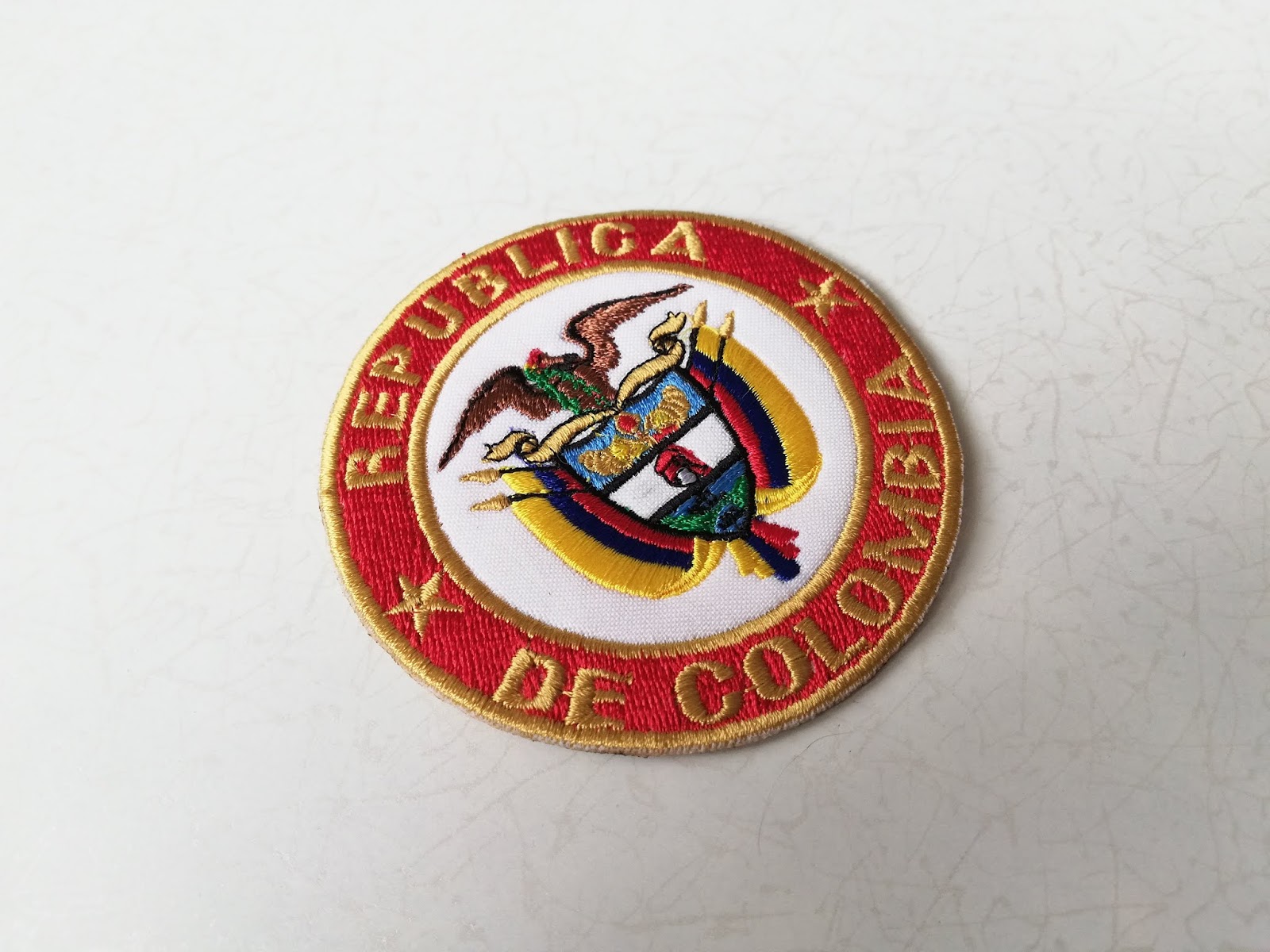 ESCUDO COLOMBIA BORDADO