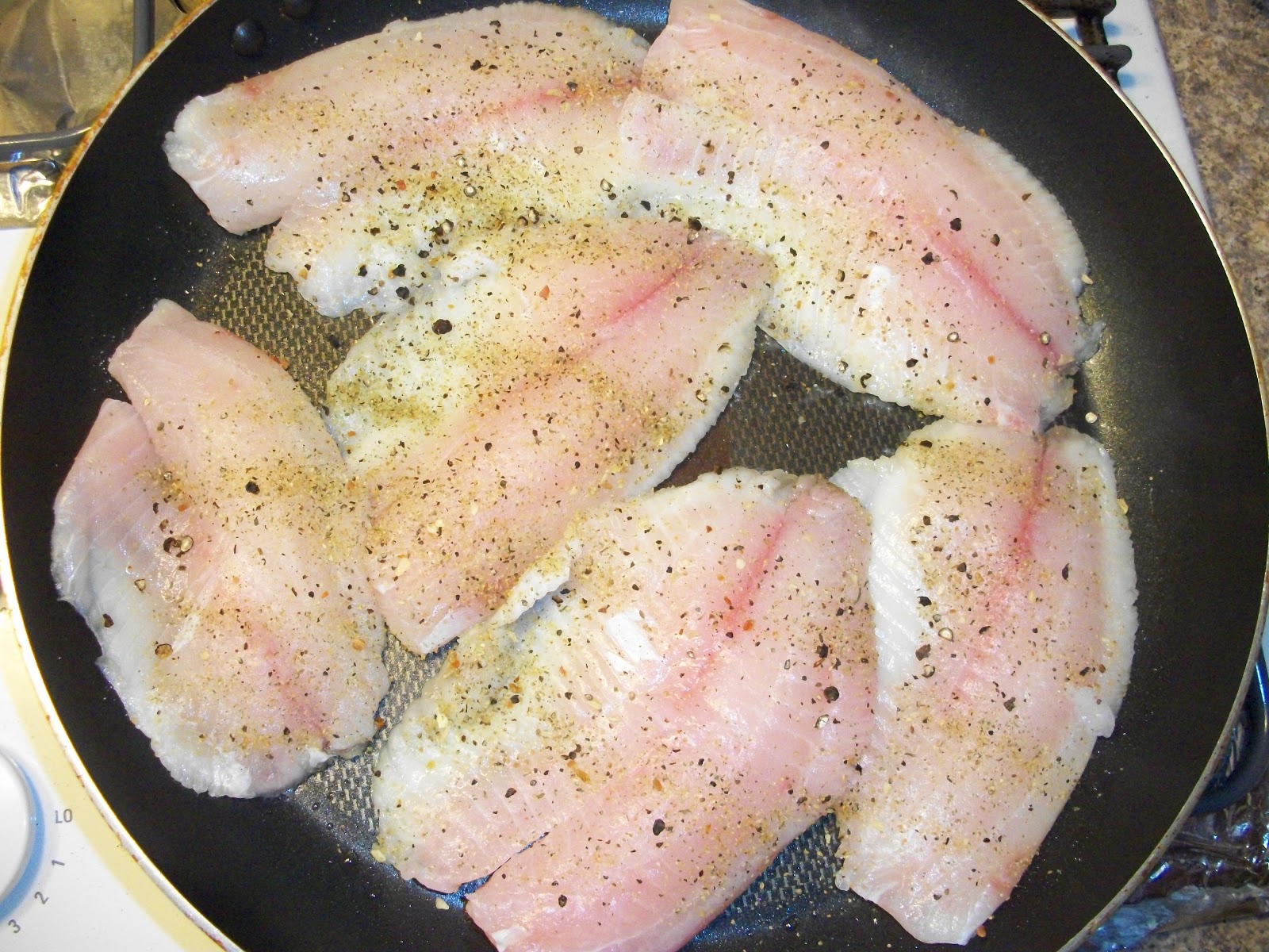 Cooking with love ! : File de peste cu sos de tarhon ( Tilapia fish ...