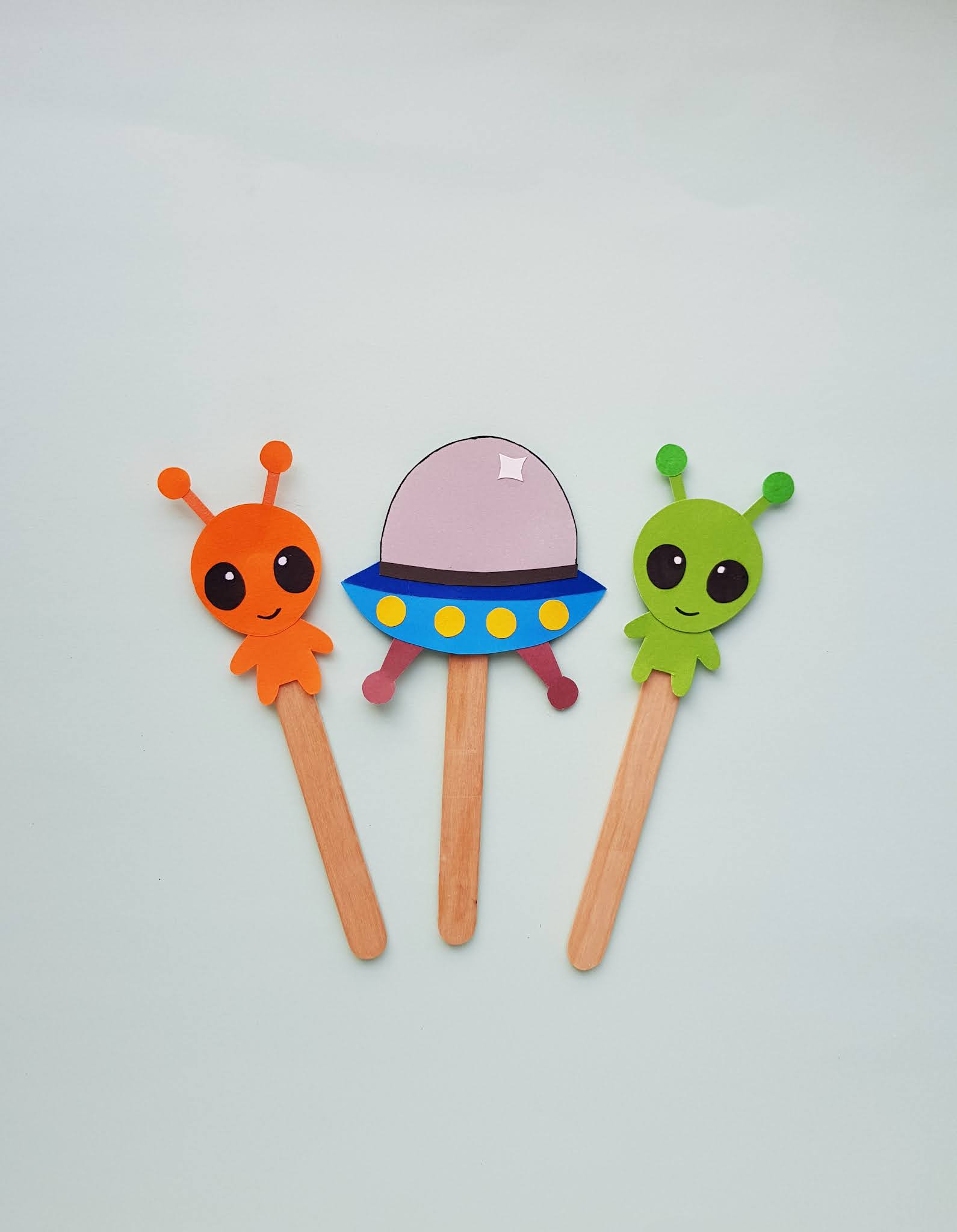 How to Make Alien and UFO Paper Craft Puppets for Space Fun and Learning