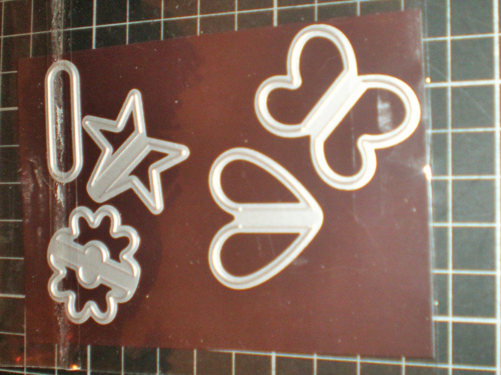 Dee's Craft Den: Tattered Lace Envelope templates and Closure dies