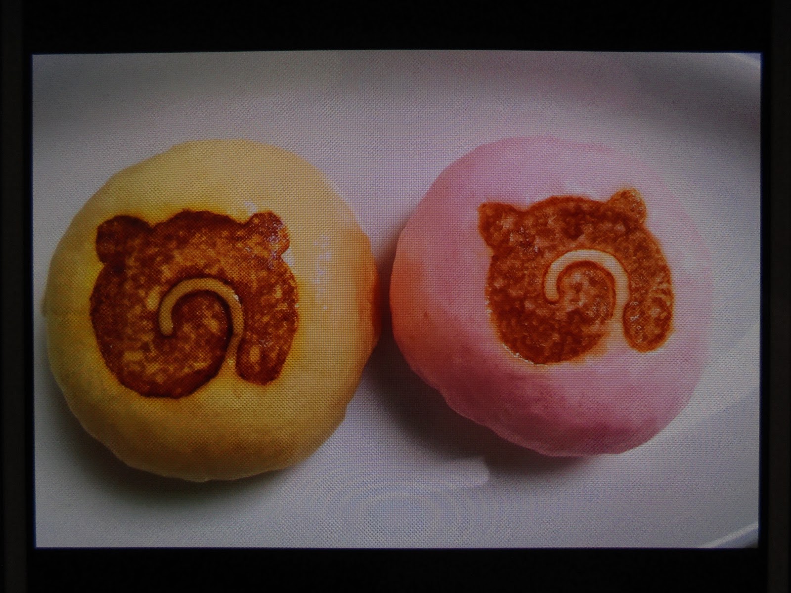 Rational-Spirited Girl: Drawn mochi in the paper and the two mochis ...