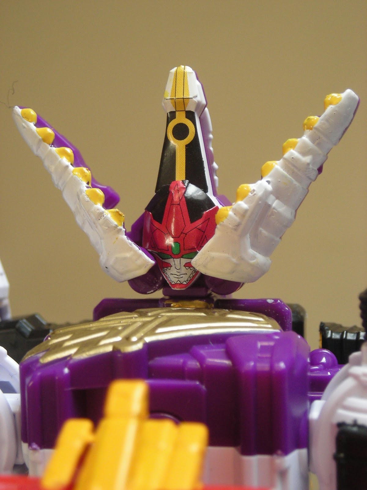 My Shiny Toy Robots: Toybox REVIEW: Zyuden Sentai Kyoryuger Minipla PlezuOh