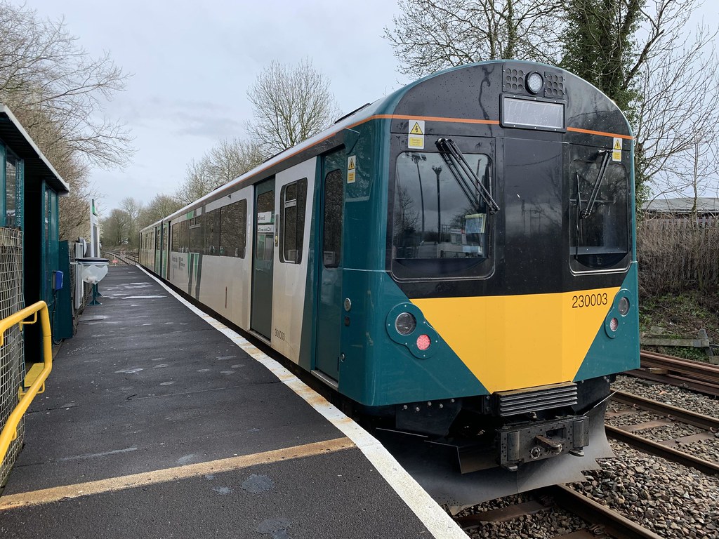 British Diesels and Electrics: Class 230 D-Train