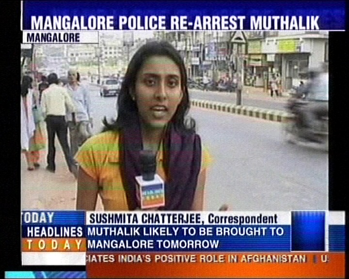 THE READING ROOM: What it means to be a TV news reporter-2