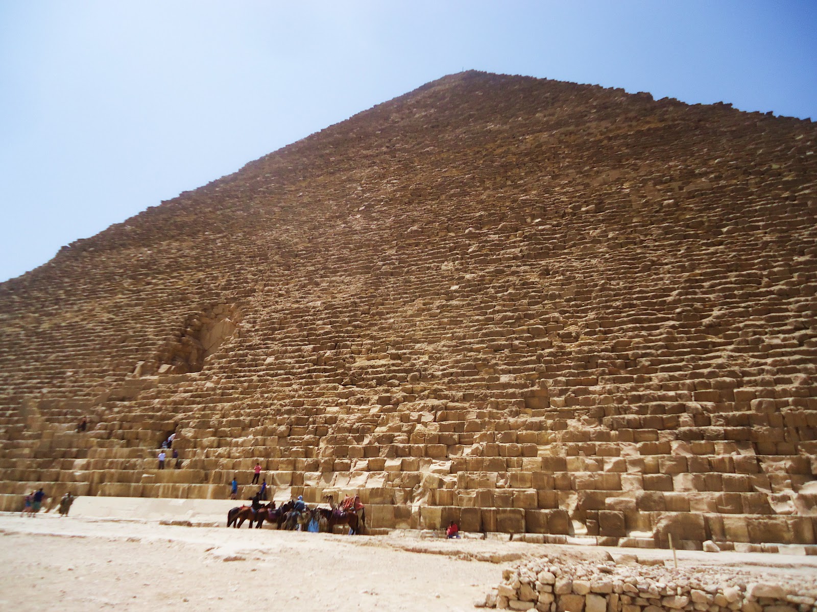 PaxRyan's Blog: Meditating & chanting OM in The Great Pyramid of Cheops ...