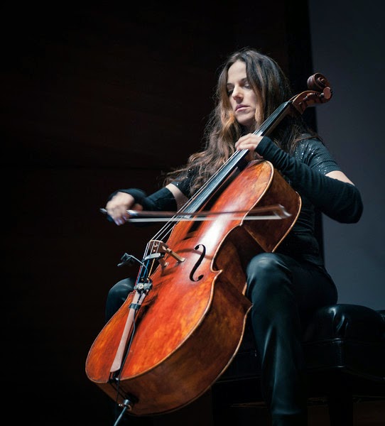 ...in a perfect world: Maya Beiser - Kashmir (Live on Soundcheck)