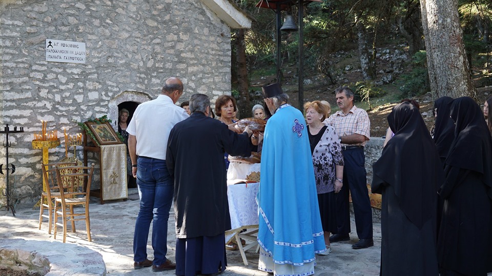 AMFIKLIA-Αμφίκλεια: Στον Άη Γιάννη στην Περδικόβρυση Αμφίκλειας ...