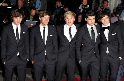 Celebrity Picture World: Los integrantes de One Direction, asistieron a ...