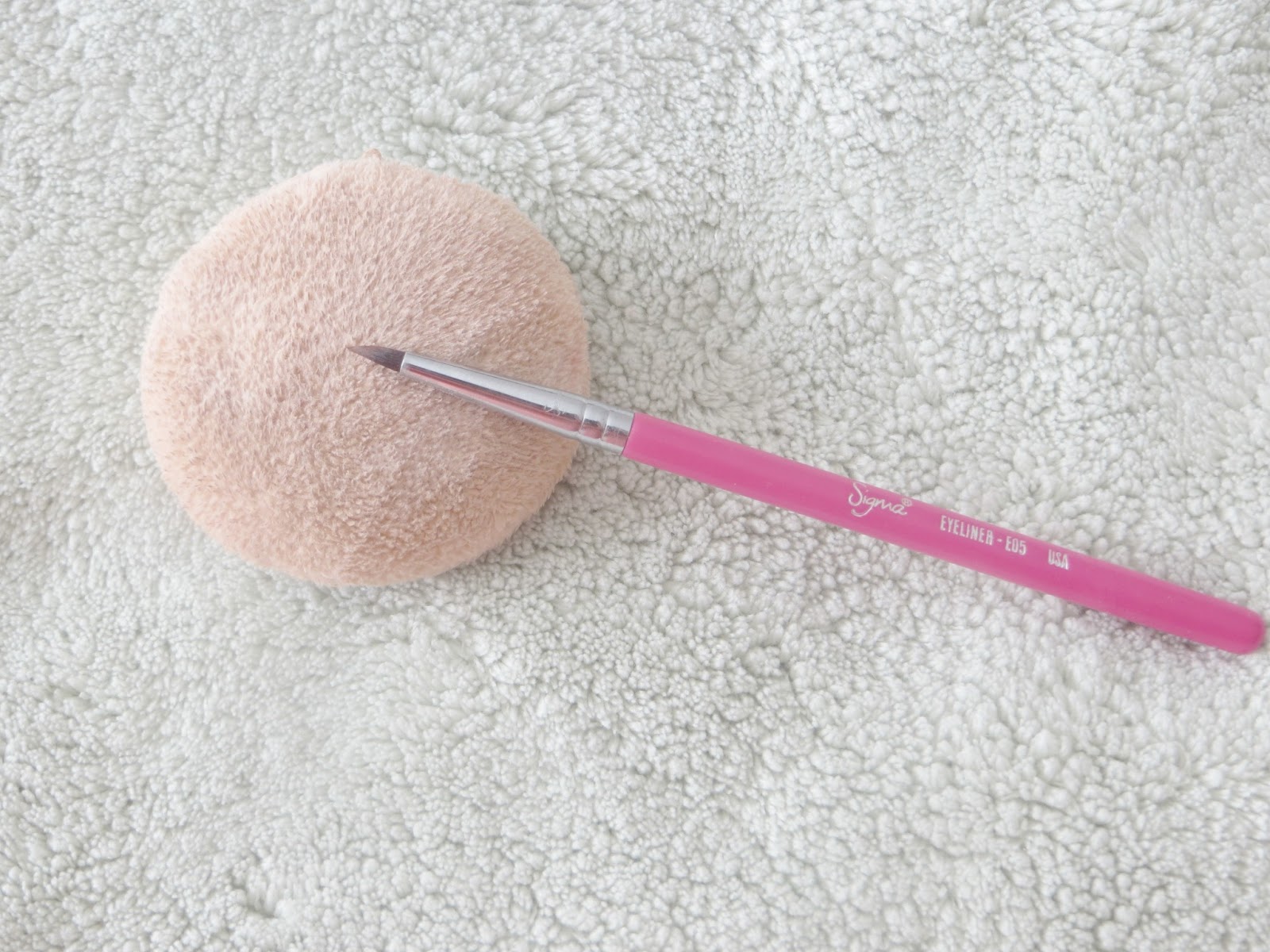 Elle Sees|| Beauty Blogger in Atlanta: How To: Hide Pores