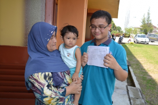 SPM 2011: Dua Anak Yatim Pelajar SMKA Tok Bachok Dapat 11A | Pengajar