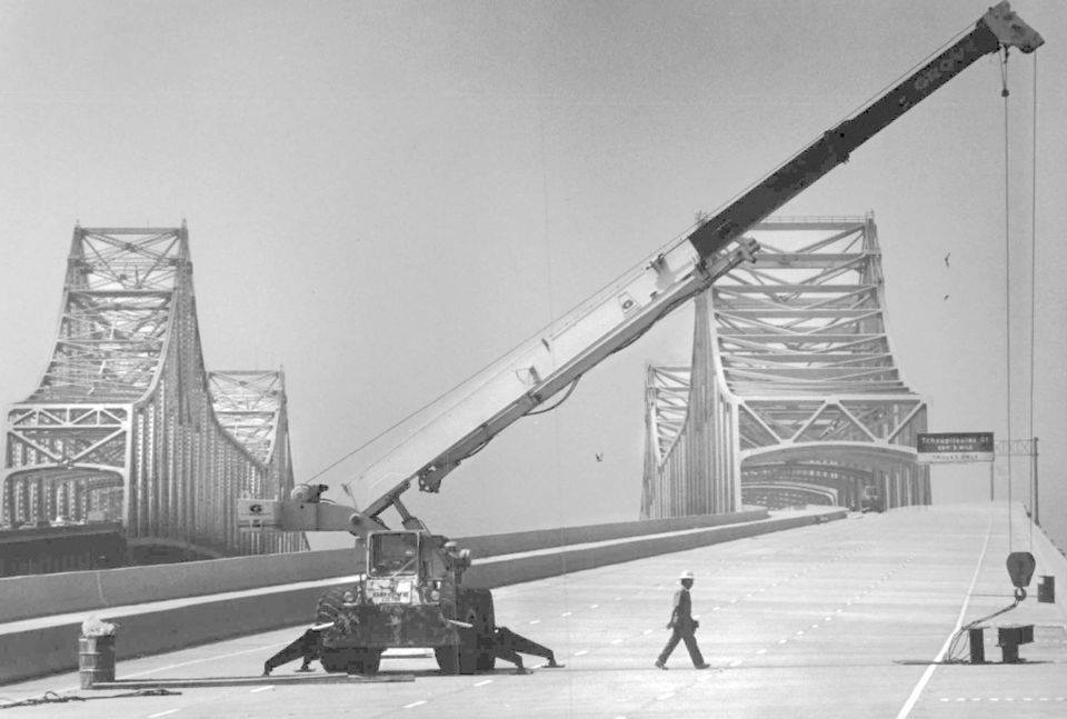 Industrial History: Crescent City Connection Bridge over Mississippi ...
