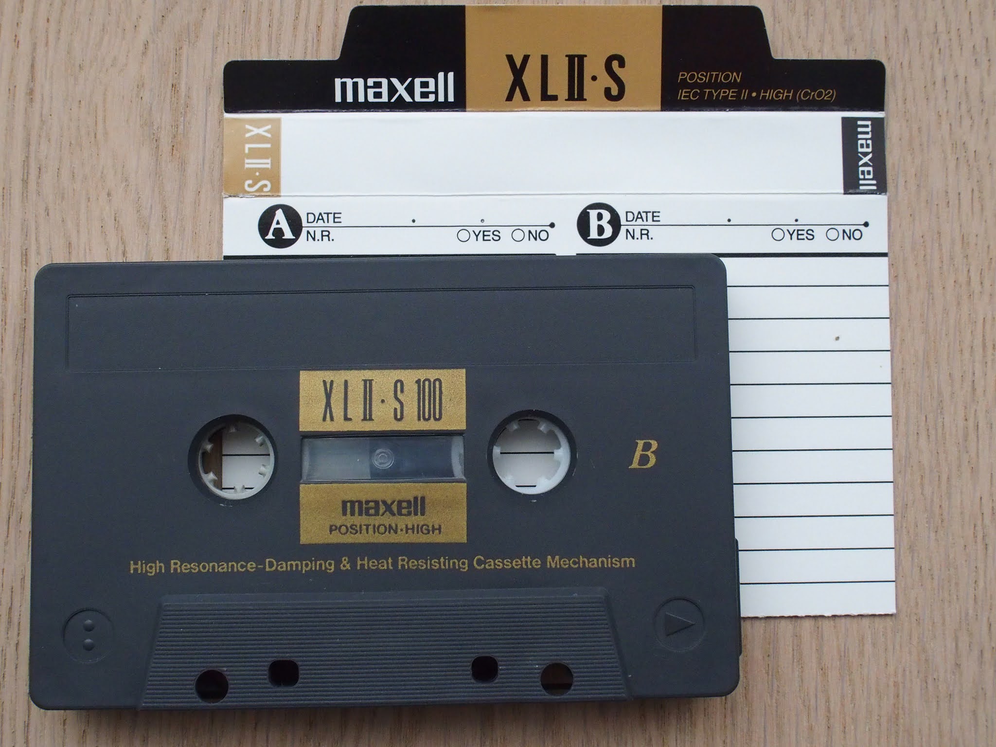 Audiochrome: Cassette tape measurements: Maxell XLII-S, Hitachi SX