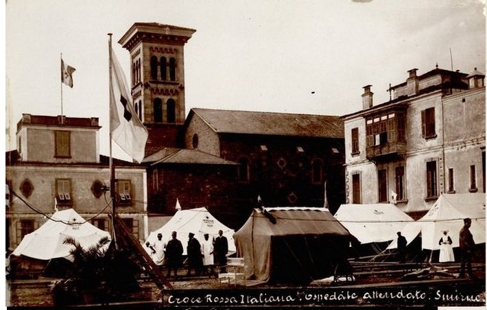 ΣΜΥΡΝΗ 1922 - Η καταστροφή της Σμύρνης μέσα από σπάνιες φωτογραφίες ...