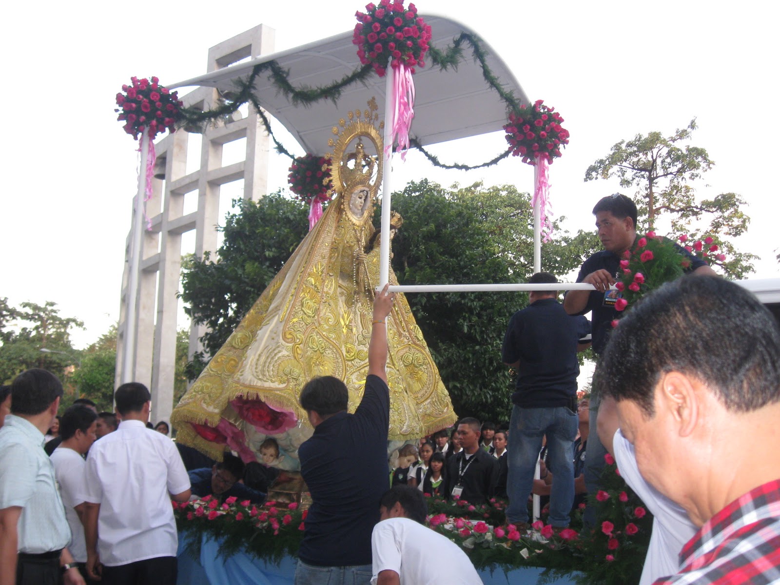 The Quadricentennial Visit of La Naval to UST - Priest Stuff
