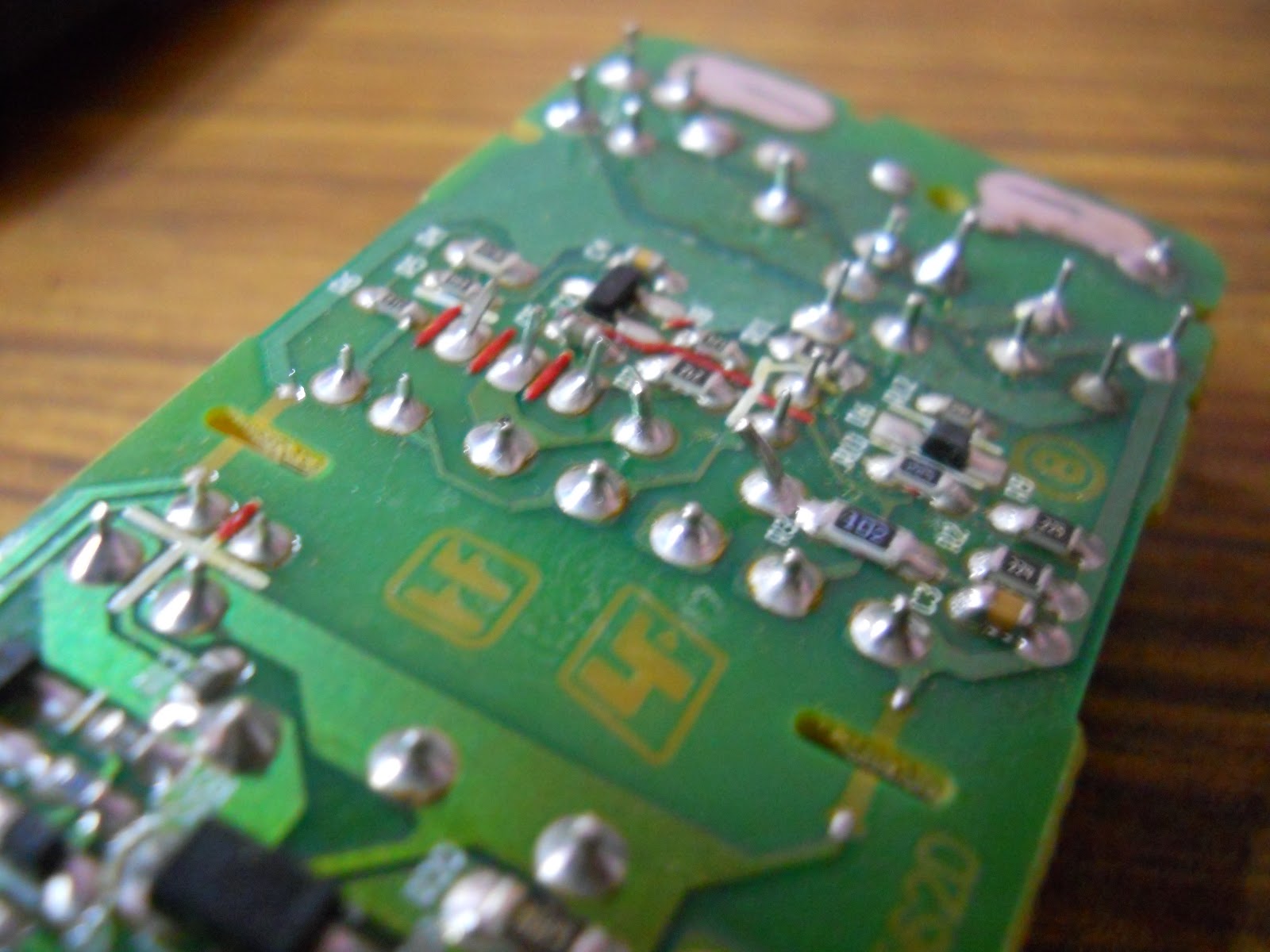 EVER WONDER WHATS INSIDE: INSIDE A MOBILE CHARGER