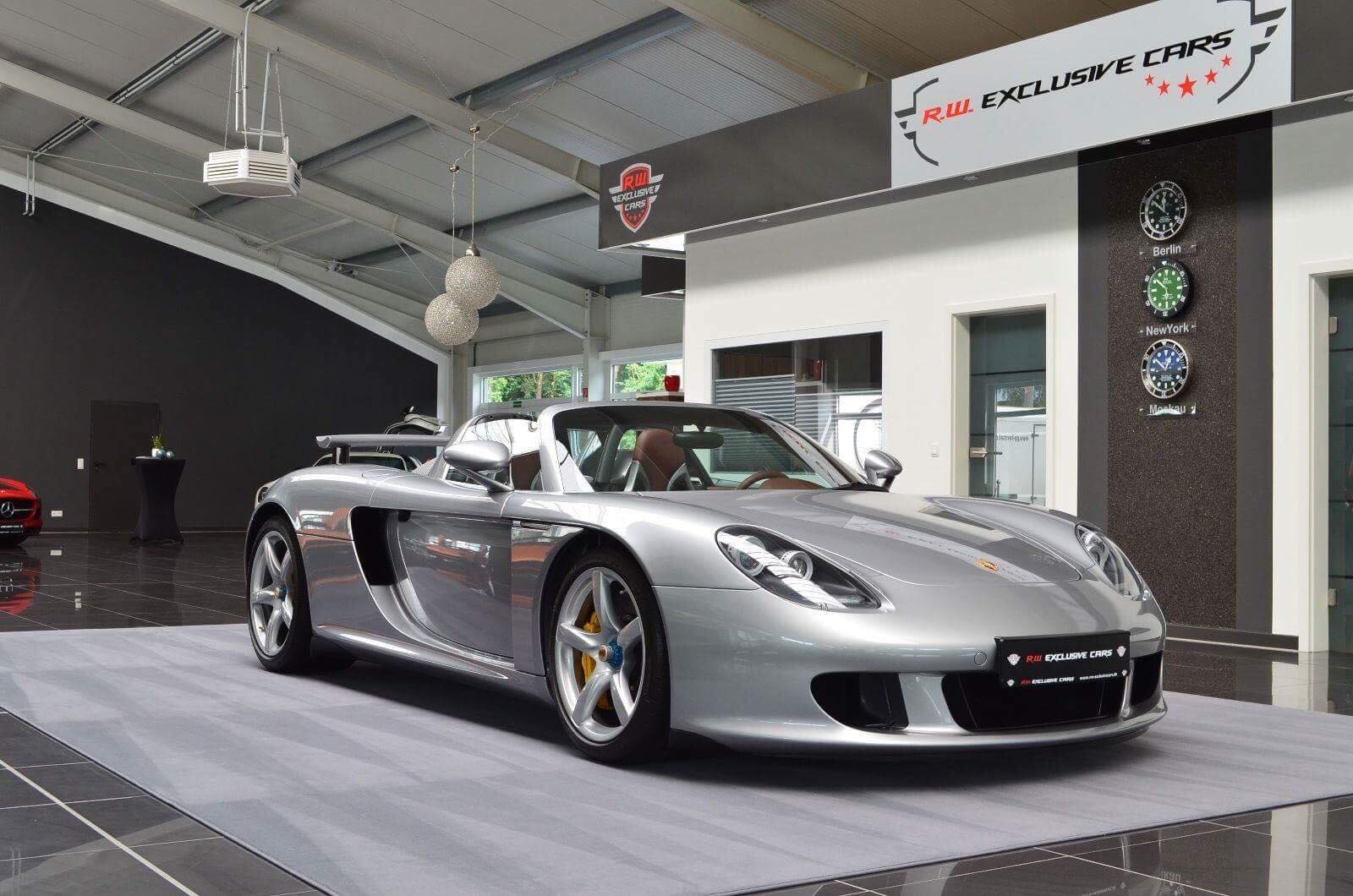 Porsche Carrera GT - Prata - Carro Luxuoso