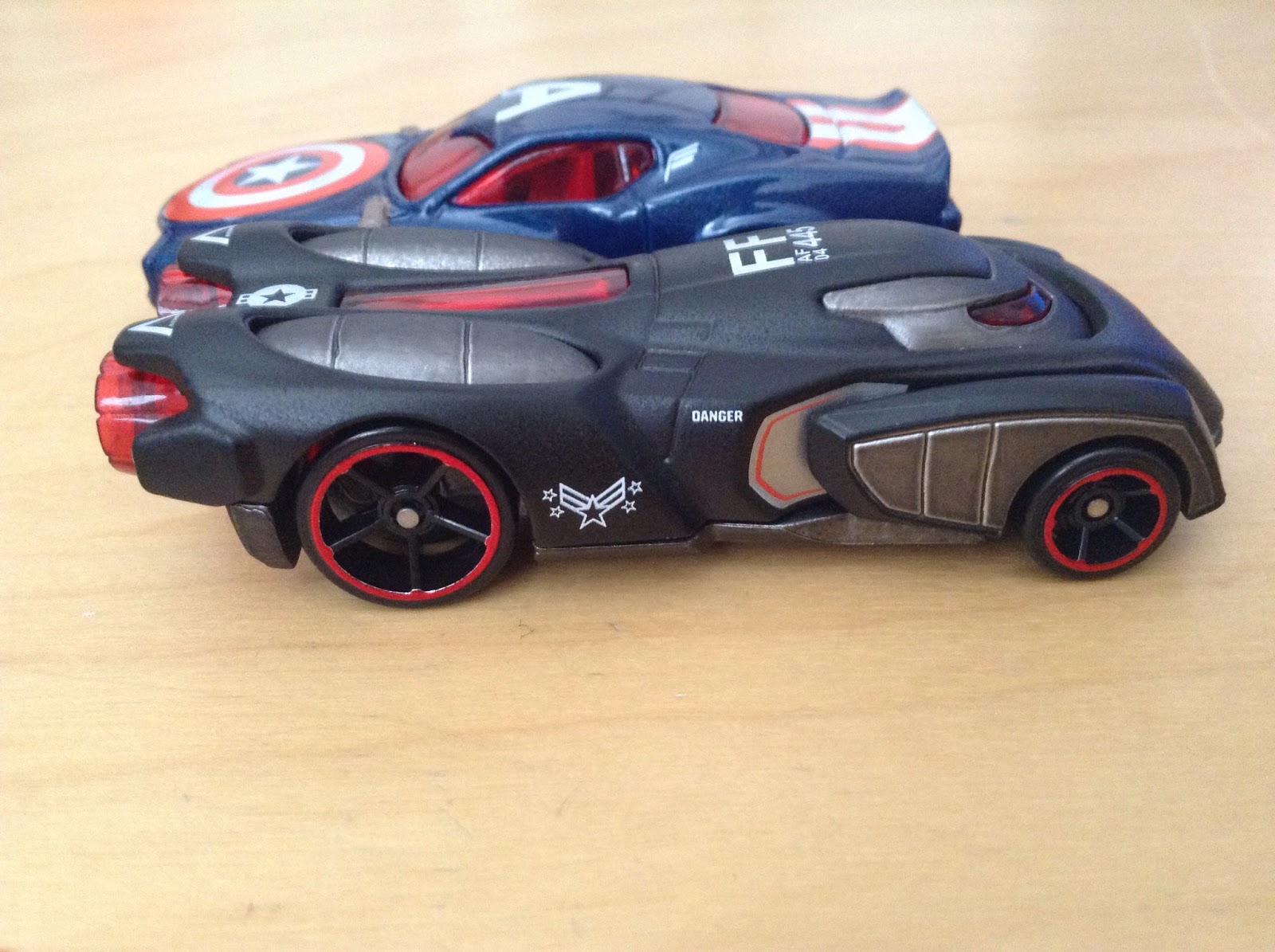 JULIAN'S HOT WHEELS BLOG: Marvel Avengers: Age of Ultron 2-Pack ...