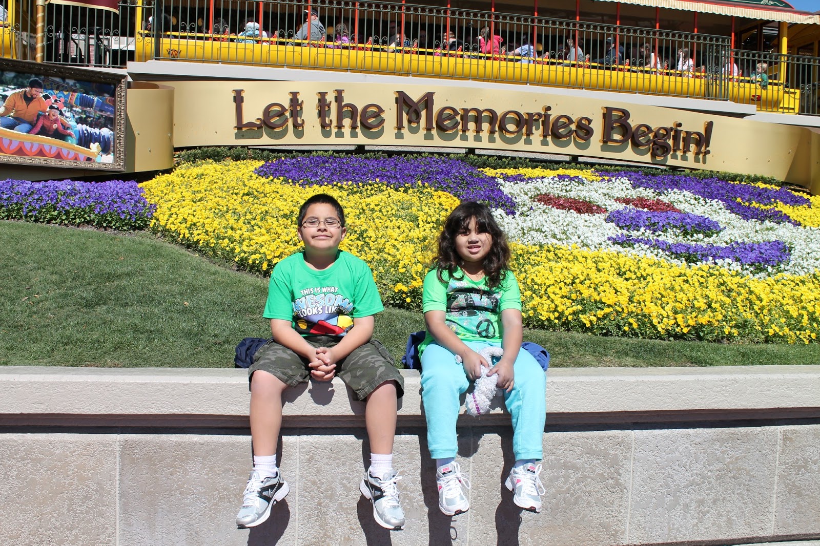 Daddy Waddy Weeviews: Family Pictures At The Magic Kingdom Walt Disney ...