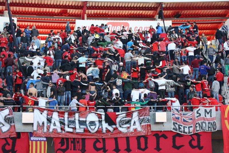 CALLES Y GRADAS: Mallorca - Atlético: Supporters Mallorca 1999