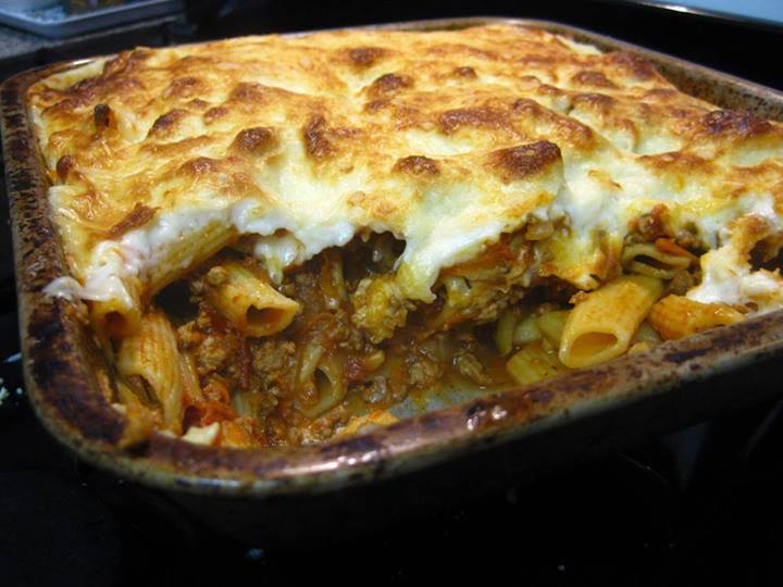 The Mysterious Mind of a Blue Eyed Muslimah: Macarona bil Bechamel ...