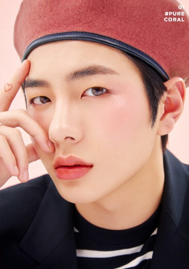 Bomin's Face Has Different Vibes in Every Picture? ~ The Golden Post