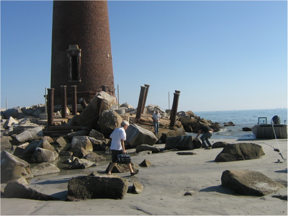 Lighthouse's of Alabama News: Sand Island Lighthouse Gets Sand