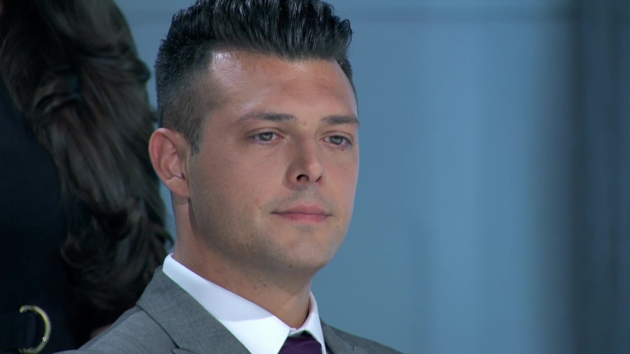 ausCAPS: Lewis Ellis shirtless in The Apprentice UK 15-11 "The Final Five"