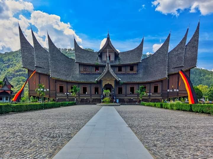 Marawa, Bendera Adat Minangkabau yang Sering Salah Disangka Bendera ...