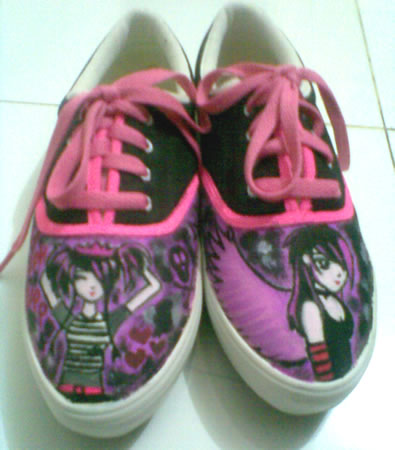 CONTOH DESAIN SEPATU LUKIS ~ Sepatu Lukis