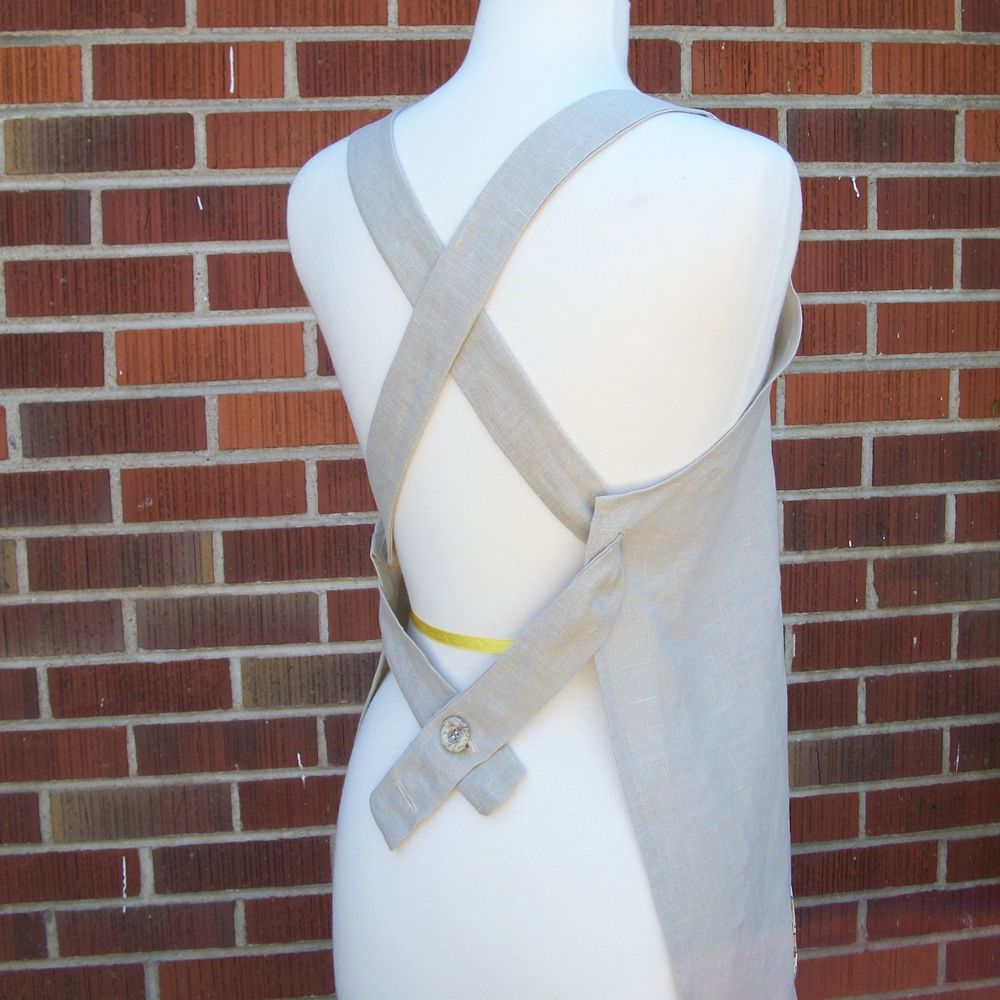 Sewing Geek: New and Improved Harlequin Apron Pattern