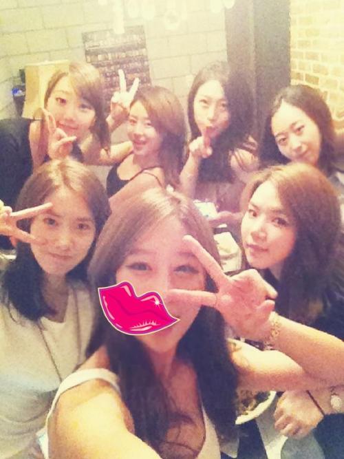 Girls’ Generation’s YoonA and her pretty photos with her friends ...