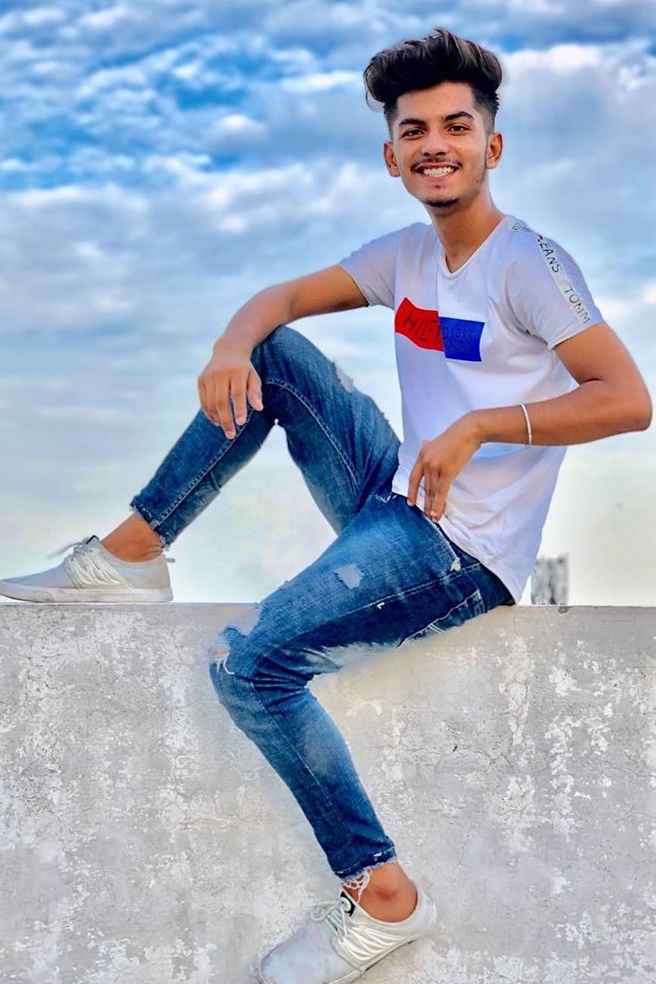 Shubham Thakur Wiki, Biography, Age, Girlfriend, Facts and More Shubham Thakur Wiki, Biography, Age, Girlfriend, Facts and More