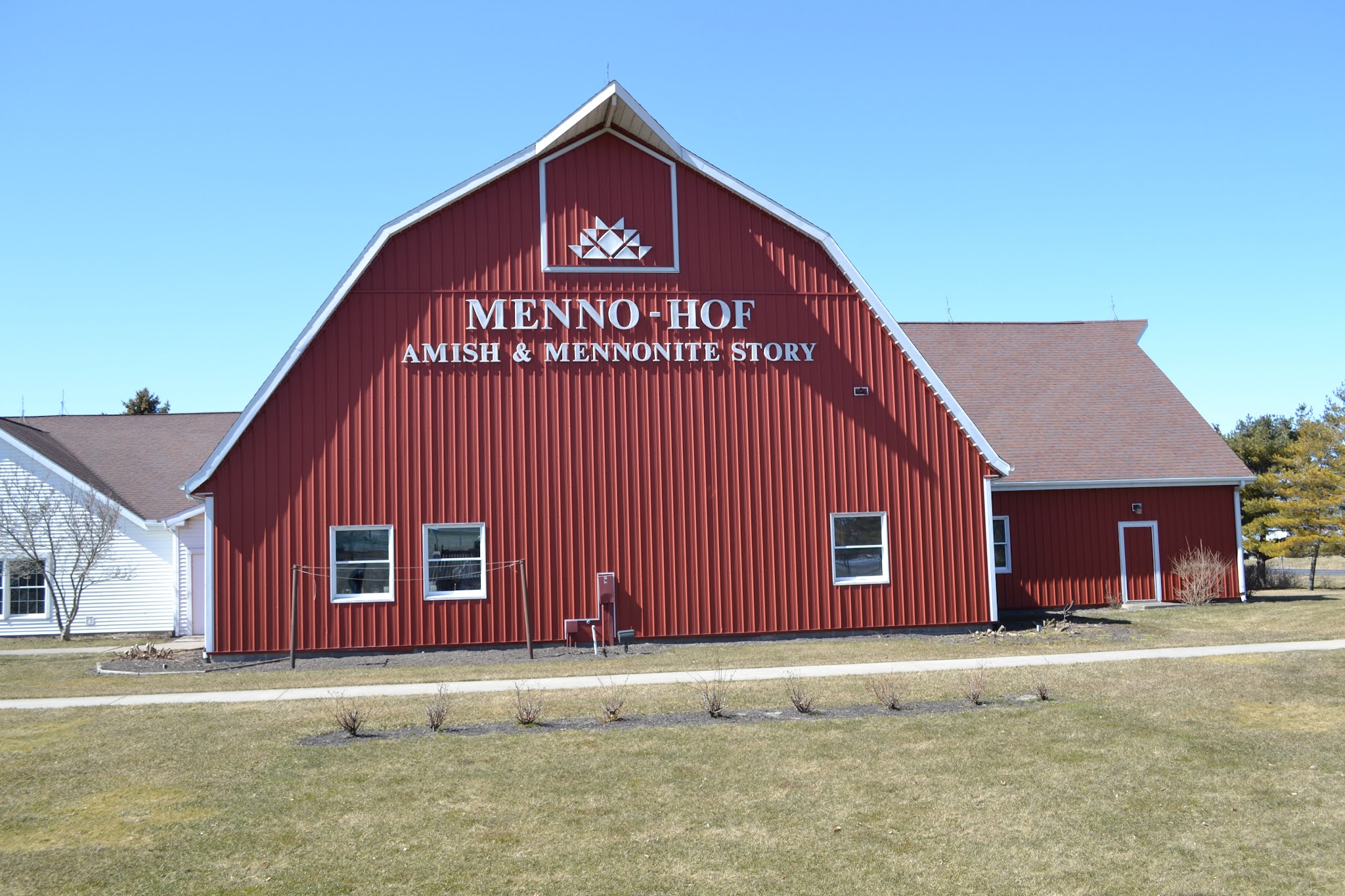 Journey to the Past: Faith and Life of Mennonites and Amish in Indiana