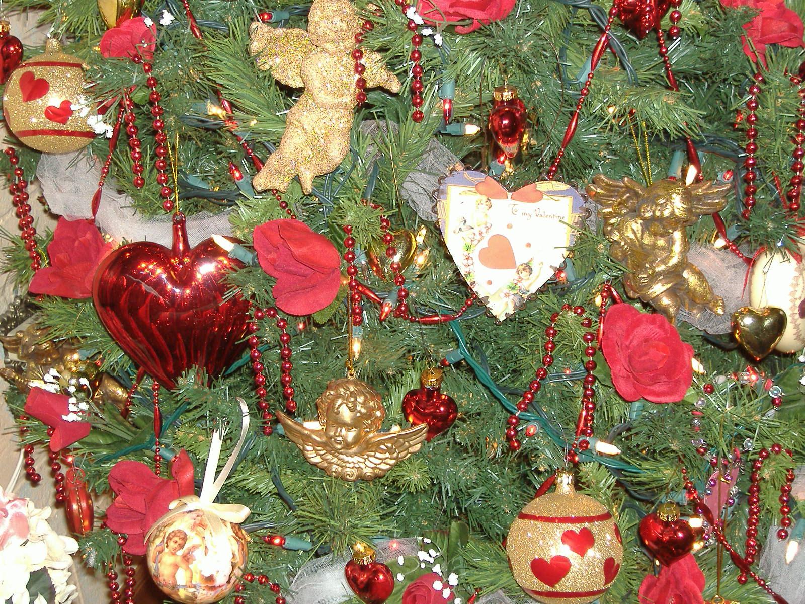 A DEBBIE-DABBLE CHRISTMAS: Trees All Year Long 2011!!