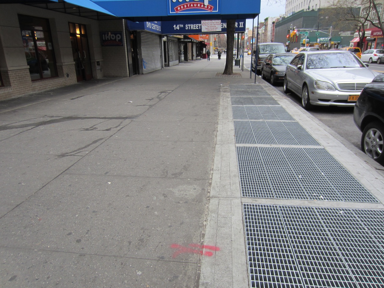 EV Grieve: Update: Transit worker didn't fall though subway grate in ...