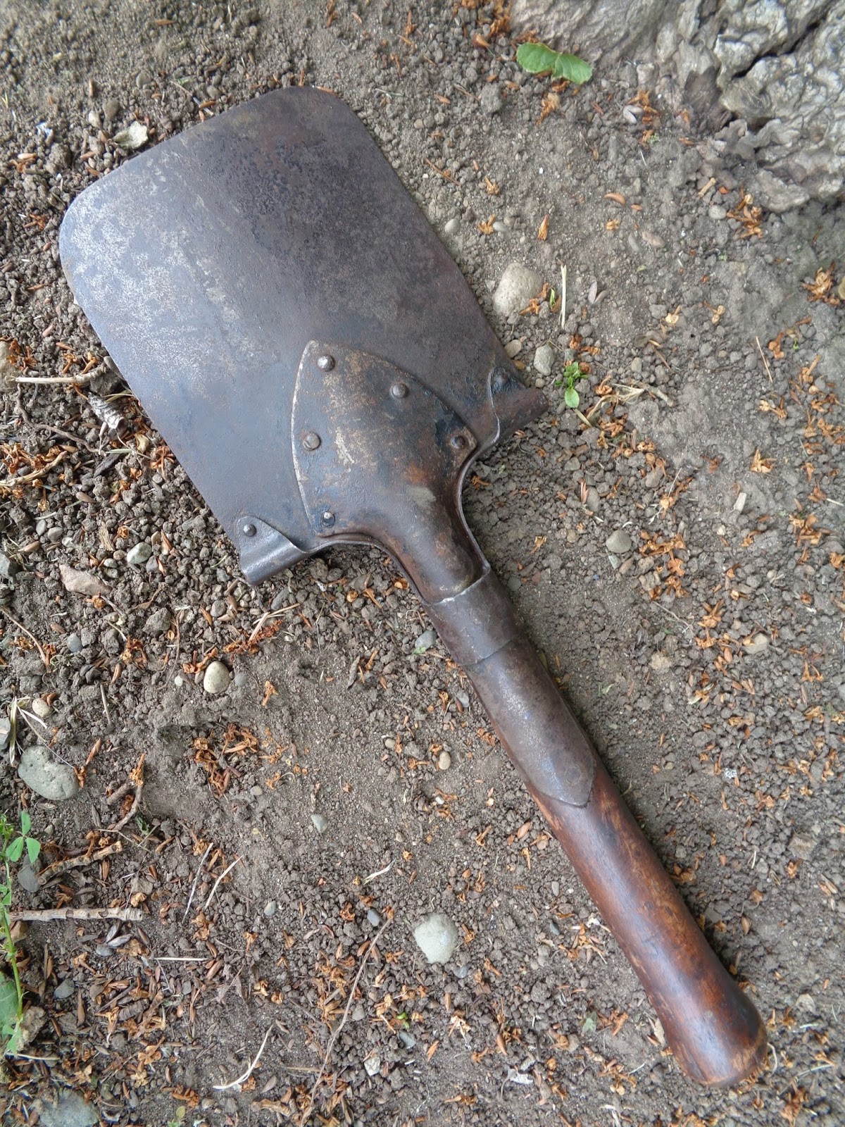 Four Bees: Model 1898 German Shovel Entrenching Tool, M1898 Schanzzeug ...