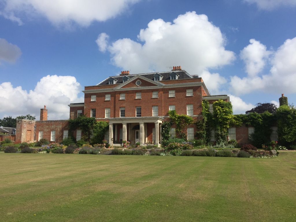 Landed families of Britain and Ireland: (306) Bacon of Redgrave Hall ...