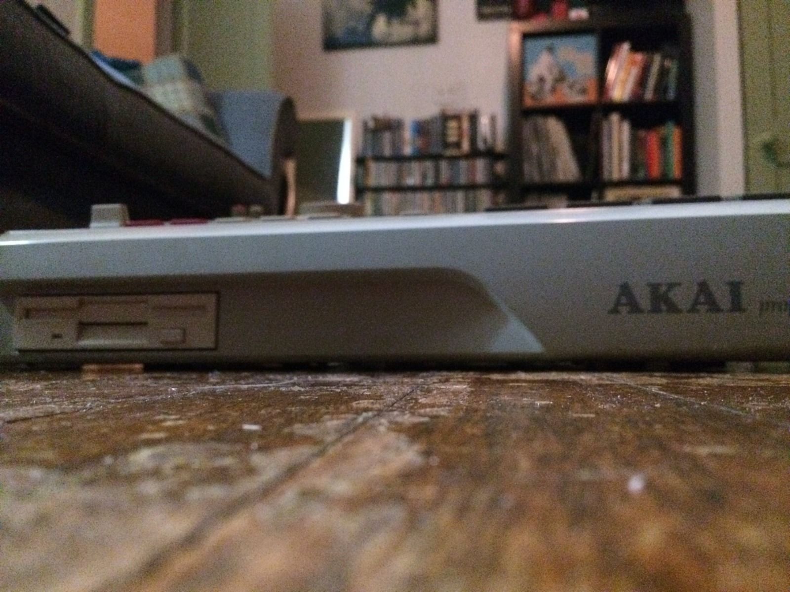 MATRIXSYNTH: Akai MPC 2000 Midi Production Center w/ iomega zip drive