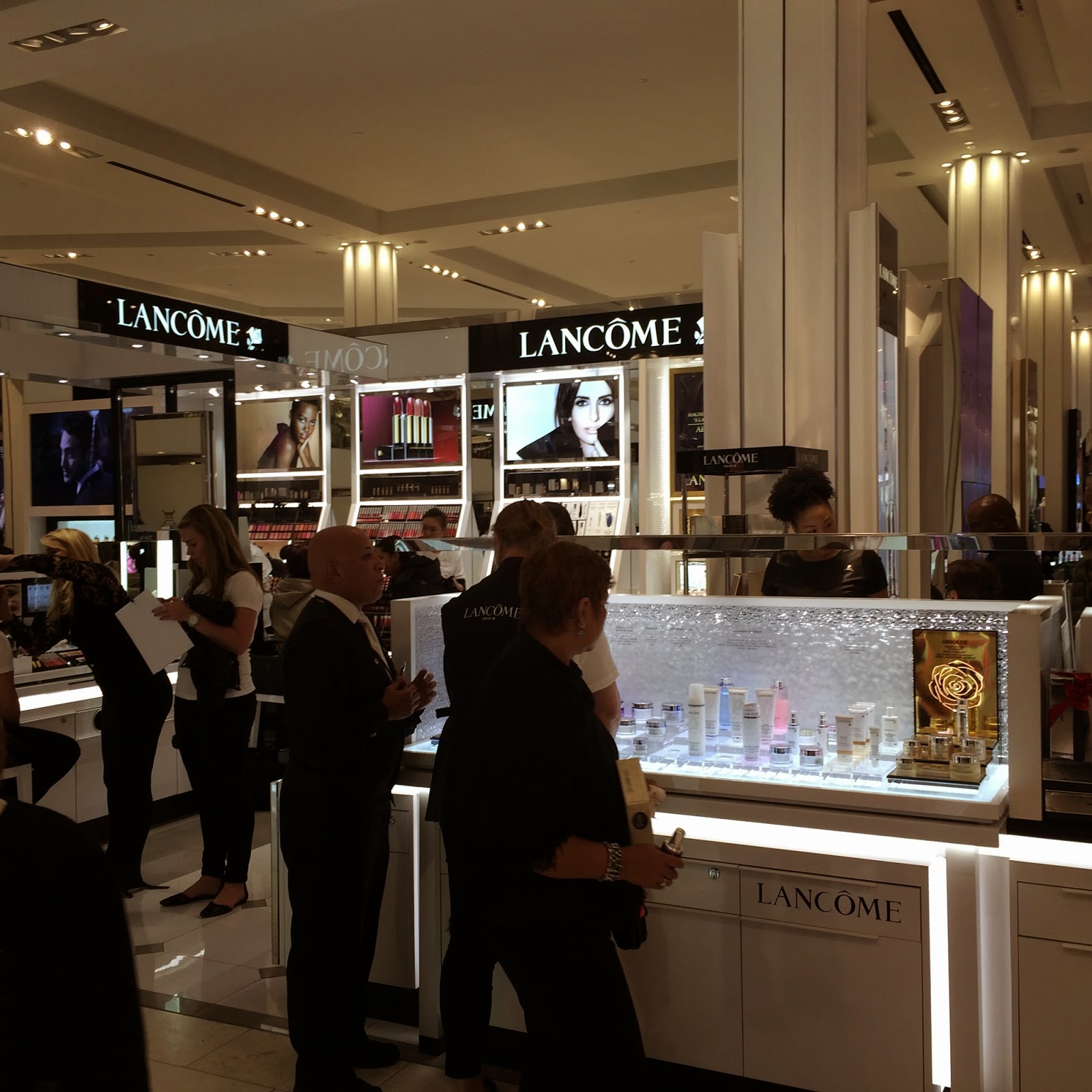 Lancôme: Ch. 14 - Marketing Channels and Retailing