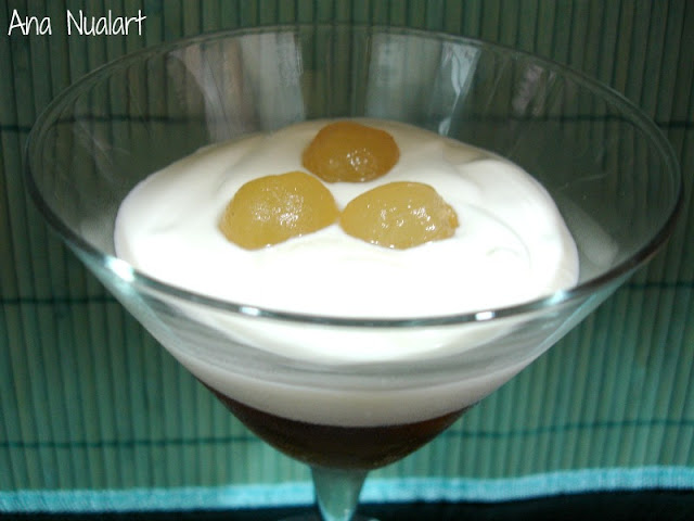 La cocinera de Bétulo: MOUSSE DE YOGUR CON UVAS Y GELATINA DE VODKA ...