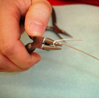 The Joy of Crafting: Tech Thursday - Basic Wire Wrapped Loop